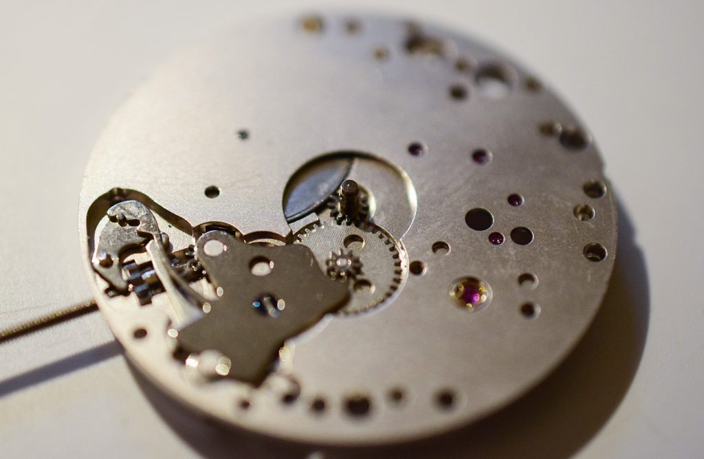 Watch Works: The Mainplate - ATELIER DE GRIFF