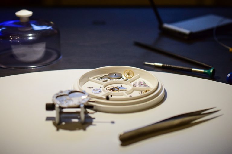 How To: Assembling A Watch Movement - ATELIER DE GRIFF