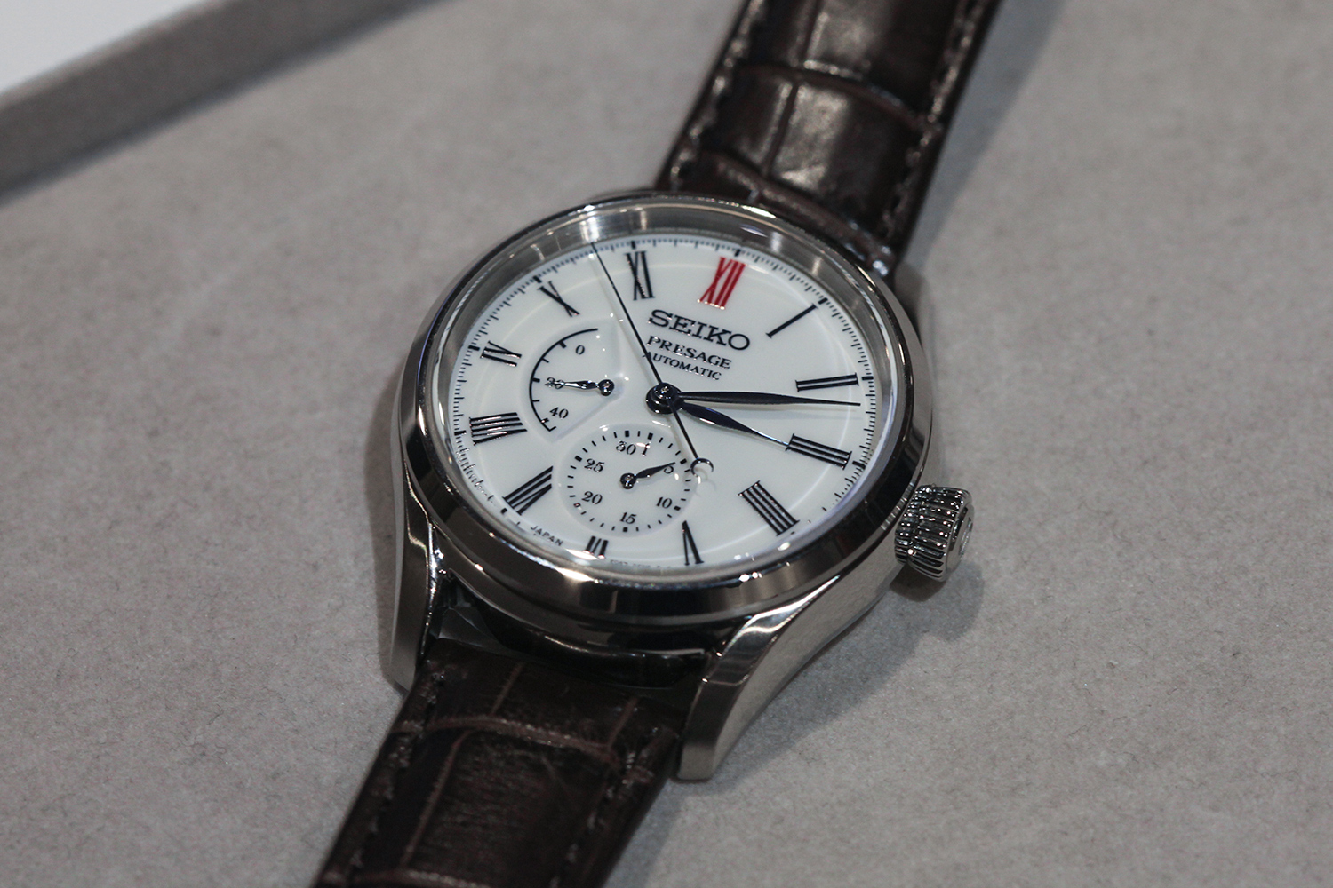 Hands-On: Seiko Presage Arita Porcelain Dial Editions - ATELIER DE GRIFF
