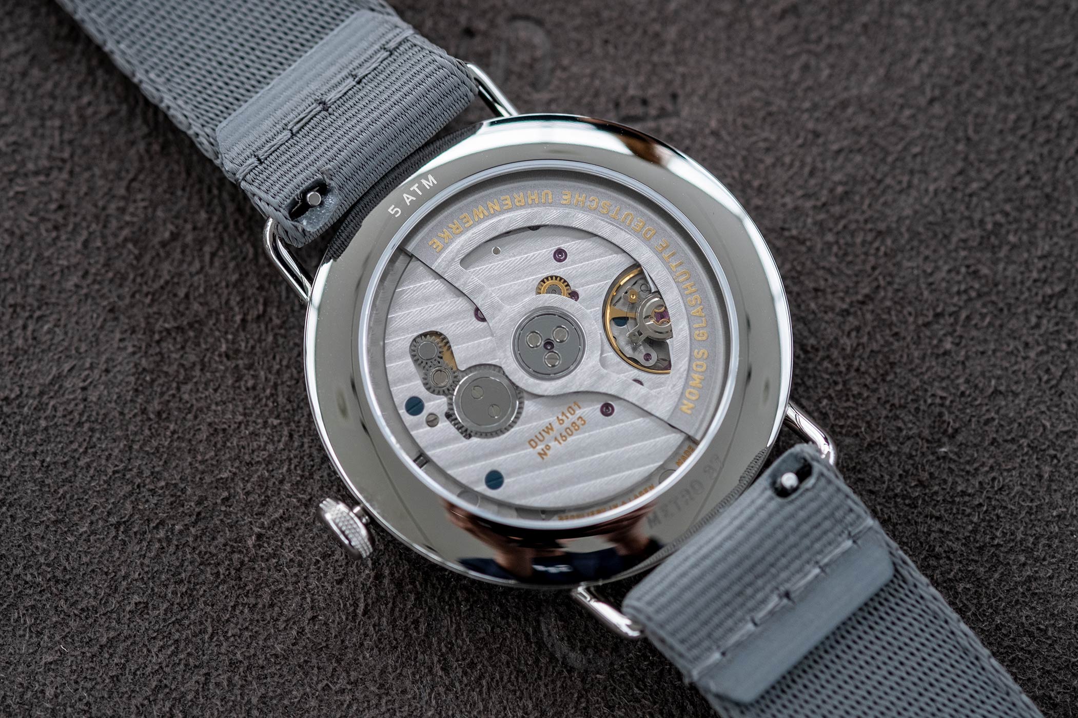 Hands-On: NOMOS Metro Neomatik 41 Update - ATELIER DE GRIFF